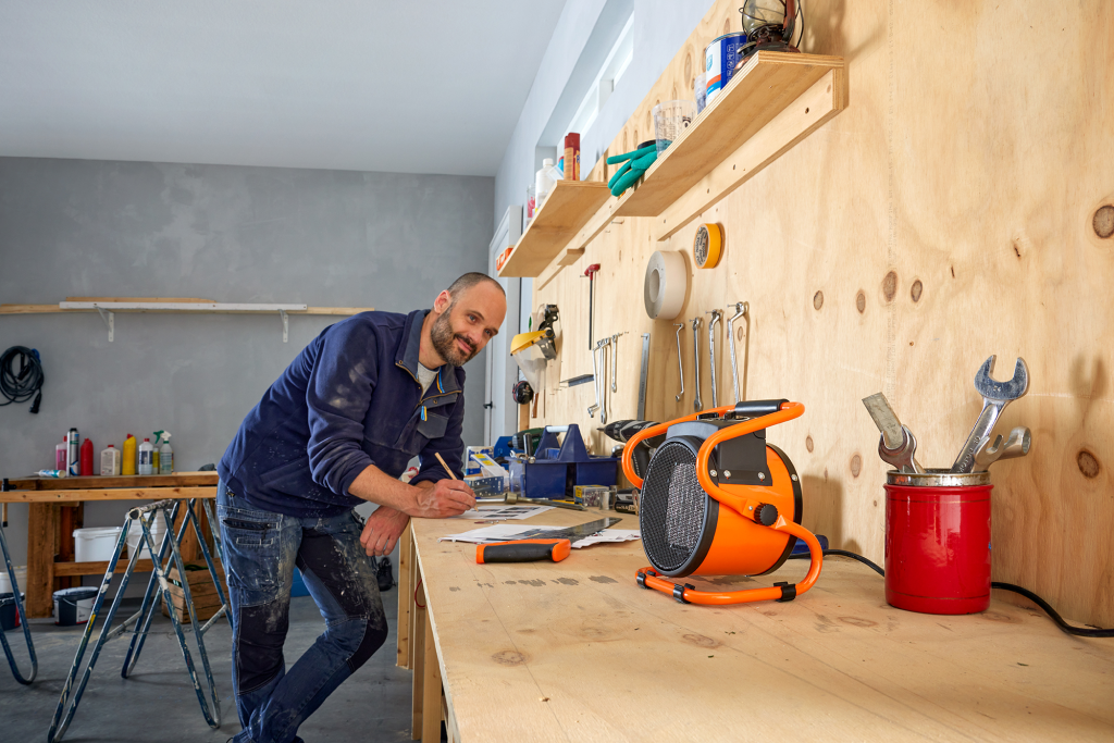 Electric fan heater EFH 6030 orange