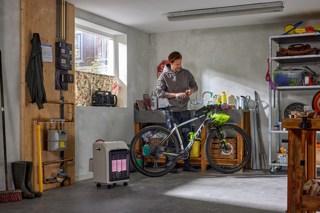 Gas heater GH 741 RM 2-in-1 without regulator white/black