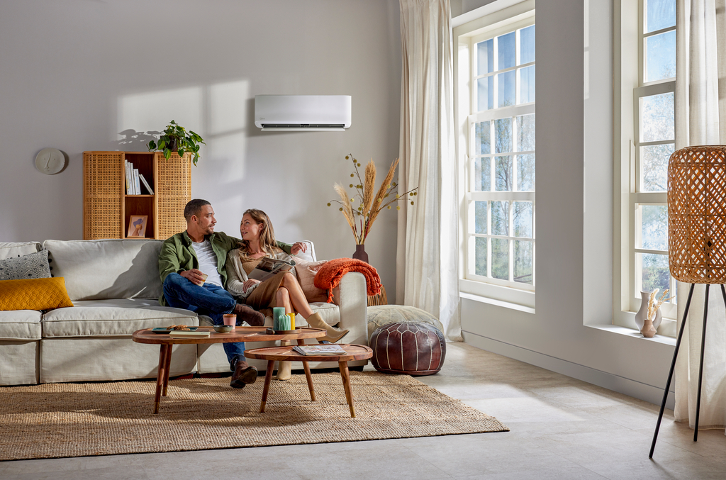 Duo split unit air conditioner (1:2) SM 17 DUO white