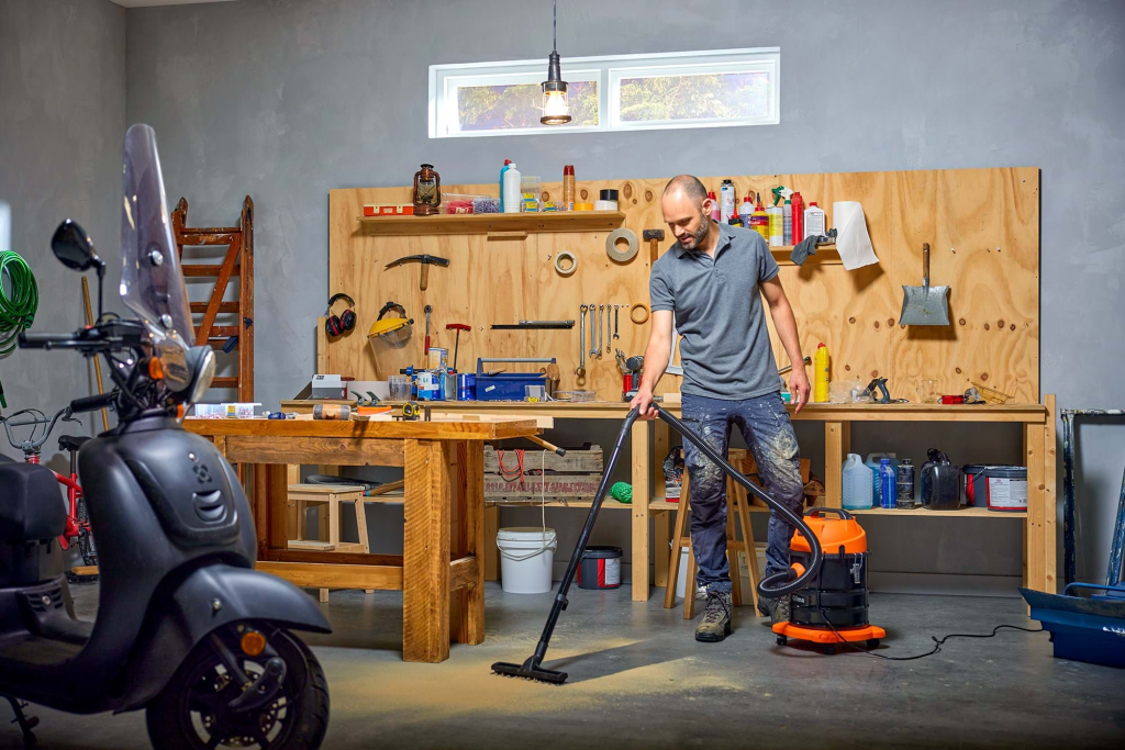 Wet and dry vacuum cleaner WDZ 520 black